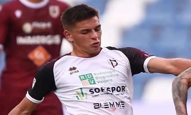 Firma il PRIMO CONTRATTO da PROF nella SOCIETA' dove è CRESCIUTO